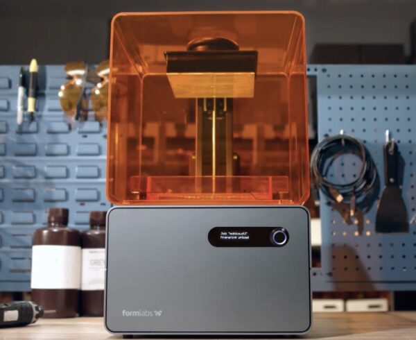 Formlabs präsentiert neuen Form 1+