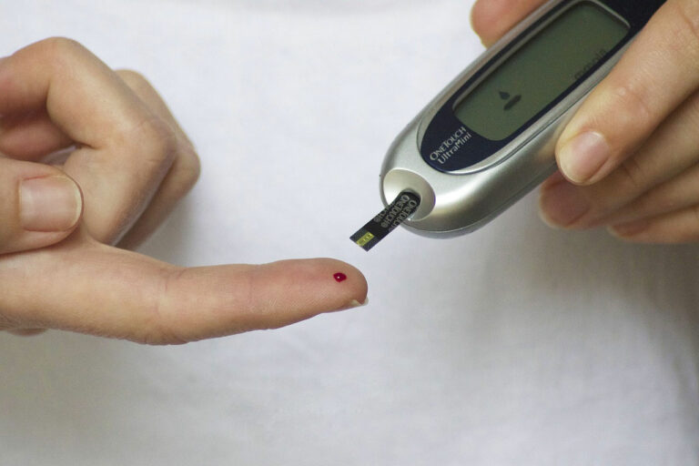 3D-printed 'E-ring': Pain-free monitoring for diabetics